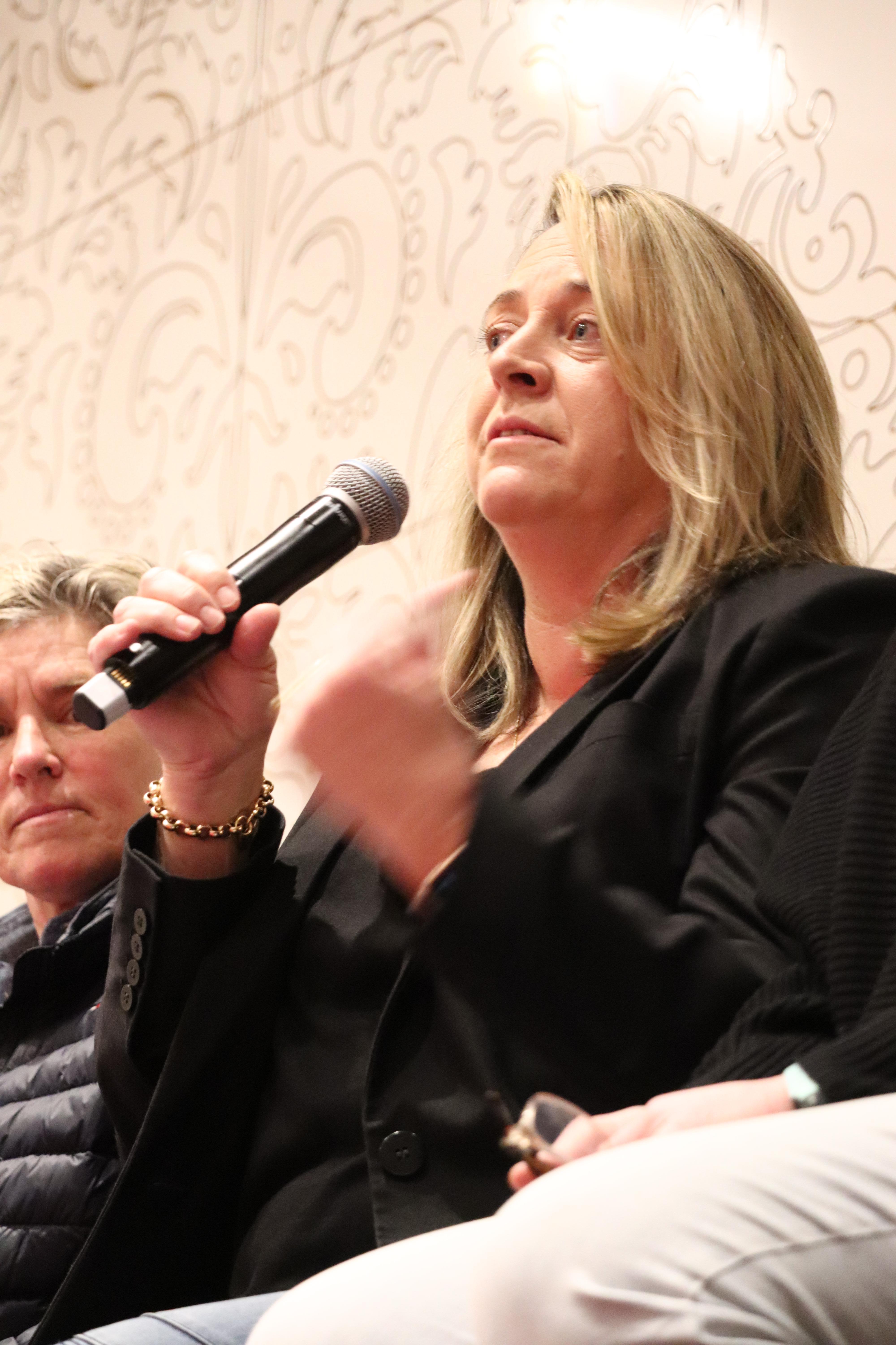 Huddle Up - She Hoops x Basketball Victoria